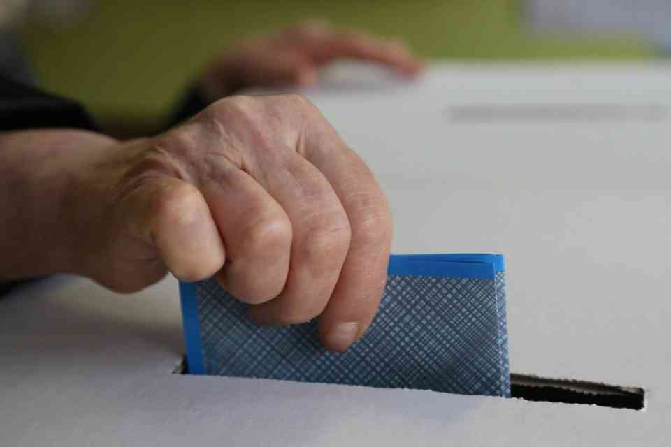 Il voto mobile nel deserto politico delle periferie