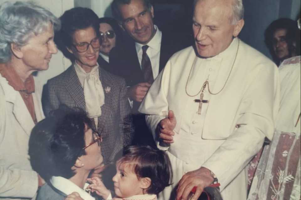 La “villa degli aborti”, il dramma delle donne, i cattolici. E il primo Cav