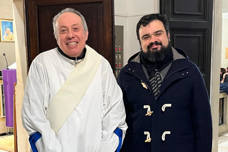 Don Luigi, il prete con la sclerosi multipla "scelto" dai parrocchiani