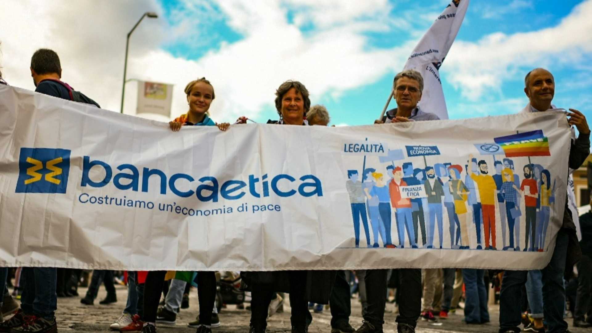 Banca Etica misura l'impatto: è positivo per il 91% dei prestiti